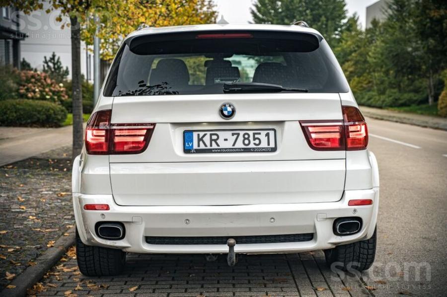 White BMW X5 2011 in Riga, with an engine capacity of 3.00 L and mileage of 0 thousand km for 7990 €, photo 6 on AUTOMOTO.COM.LV