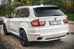 White BMW X5 2011 in Riga, with an engine capacity of 3.00 L and mileage of 0 thousand km for 7990 €, photo 7 on AUTOMOTO.COM.LV
