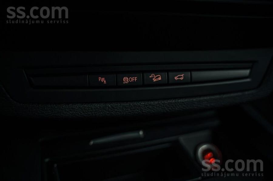 White BMW X5 2011 in Riga, with an engine capacity of 3.00 L and mileage of 0 thousand km for 7990 €, photo 20 on AUTOMOTO.COM.LV