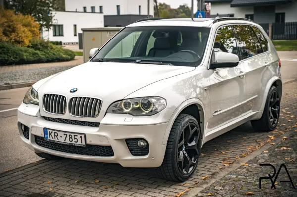 Balts BMW X5 2011 Rīga, ar dzinēja tilpumu 3.00 L un nobraukumu 441 tūkst. km par 7990 €, foto 1 vietnē AUTOMOTO.COM.LV