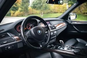 Balts BMW X5 2011 Rīga, ar dzinēja tilpumu 3.00 L un nobraukumu 441 tūkst. km par 7990 €, foto 8 vietnē AUTOMOTO.COM.LV