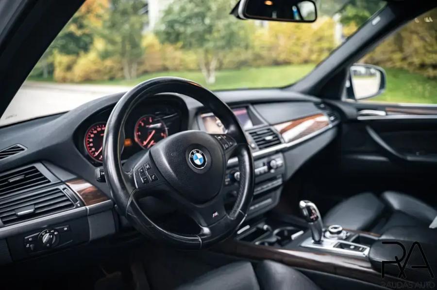 Balts BMW X5 2011 Rīga, ar dzinēja tilpumu 3.00 L un nobraukumu 441 tūkst. km par 7990 €, foto 8 vietnē AUTOMOTO.COM.LV