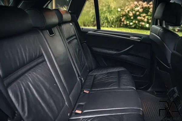 Balts BMW X5 2011 Rīga, ar dzinēja tilpumu 3.00 L un nobraukumu 441 tūkst. km par 7990 €, foto 10 vietnē AUTOMOTO.COM.LV