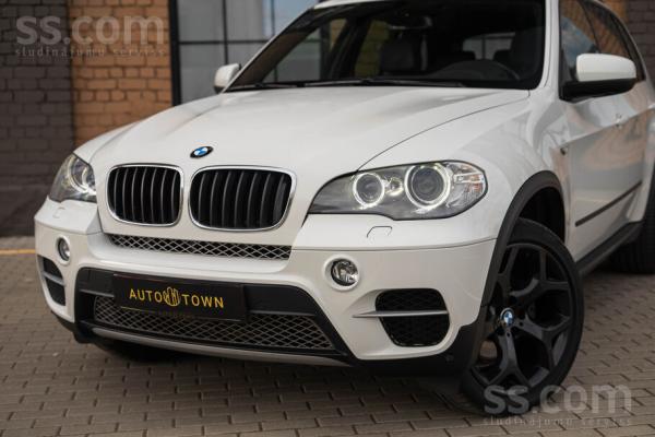 White BMW X5 2012 in Riga, with an engine capacity of 3.00 L and mileage of 0 thousand km for 12450 €, photo 2 on AUTOMOTO.COM.LV