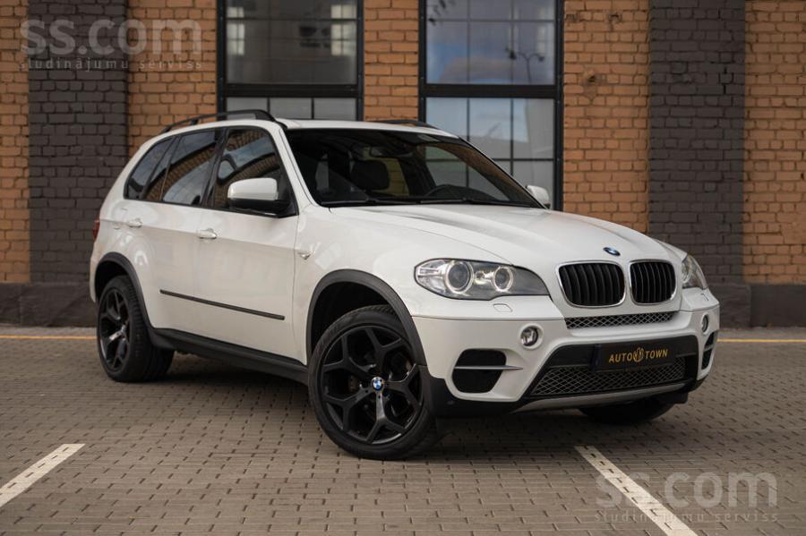 White BMW X5 2012 in Riga, with an engine capacity of 3.00 L and mileage of 0 thousand km for 12450 €, photo 3 on AUTOMOTO.COM.LV