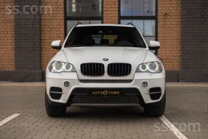 White BMW X5 2012 in Riga, with an engine capacity of 3.00 L and mileage of 0 thousand km for 12450 €, photo 4 on AUTOMOTO.COM.LV