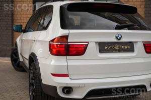 White BMW X5 2012 in Riga, with an engine capacity of 3.00 L and mileage of 0 thousand km for 12450 €, photo 10 on AUTOMOTO.COM.LV