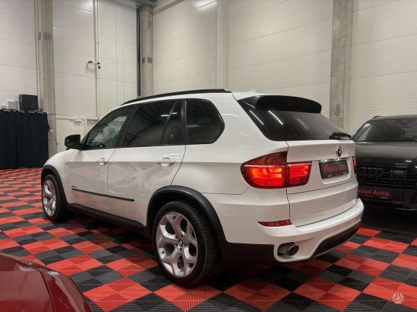 Balts BMW X5 2012 Viļņa, ar dzinēja tilpumu 2.99 L un nobraukumu 243 tūkst. km par 10900 €, foto 6 vietnē AUTOMOTO.COM.LV