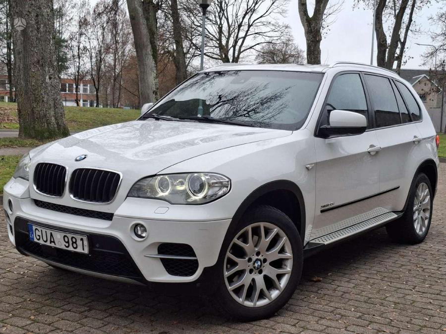 Balts BMW X5 2012 Šilutė, ar dzinēja tilpumu 3.00 L un nobraukumu 283 tūkst. km par 9500 €, foto 3 vietnē AUTOMOTO.COM.LV