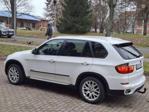 Balts BMW X5 2012 Šilutė, ar dzinēja tilpumu 3.00 L un nobraukumu 283 tūkst. km par 9500 €, foto 10 vietnē AUTOMOTO.COM.LV