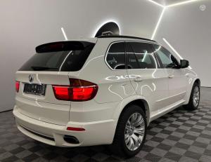 White BMW X5 2012 in Marijampole, with an engine capacity of 2.99 L and mileage of 301 thousand km for 11999 €, photo 28 on AUTOMOTO.COM.LV