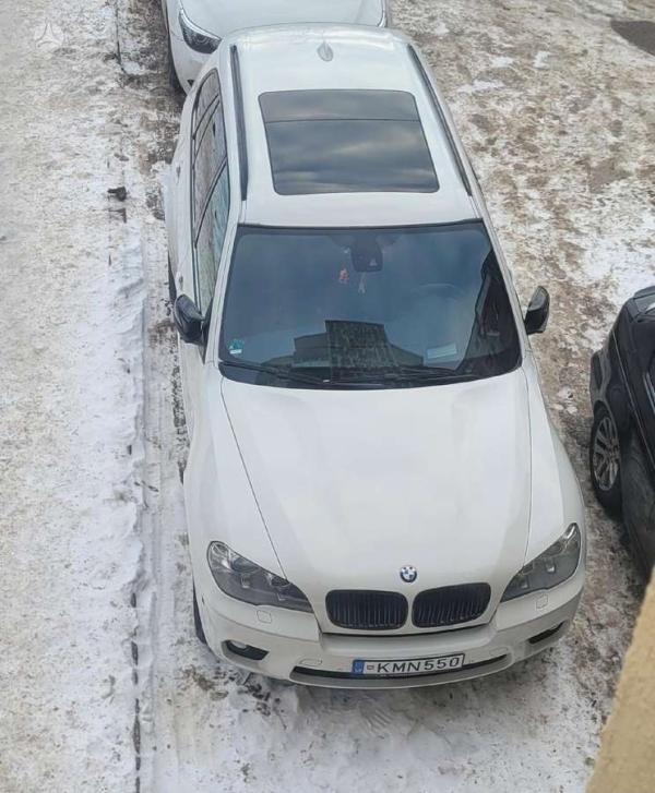 Balts BMW X5 2012 Kauņa, ar dzinēja tilpumu 2.99 L un nobraukumu 293 tūkst. km par 14000 €, foto 7 vietnē AUTOMOTO.COM.LV