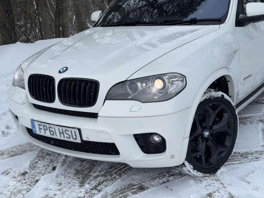 White BMW X5 2012 in Utena, with an engine capacity of 2.99 L and mileage of 160 thousand km for 5850 €, photo 3 on AUTOMOTO.COM.LV