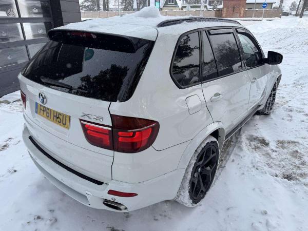 Balts BMW X5 2012 Utena, ar dzinēja tilpumu 2.99 L un nobraukumu 160 tūkst. km par 5850 €, foto 10 vietnē AUTOMOTO.COM.LV