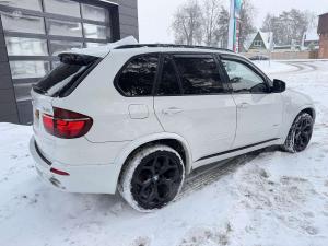 White BMW X5 2012 in Utena, with an engine capacity of 2.99 L and mileage of 160 thousand km for 5850 €, photo 11 on AUTOMOTO.COM.LV