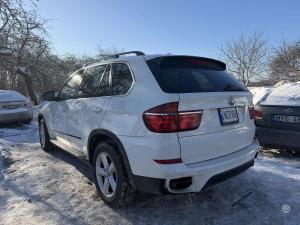 Balts BMW X5 2012 Viļņa, ar dzinēja tilpumu 4.40 L un nobraukumu 220 tūkst. km par 9200 €, foto  vietnē AUTOMOTO.COM.LV