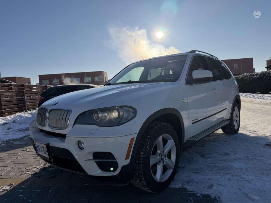 Balts BMW X5 2012 Viļņa, ar dzinēja tilpumu 4.40 L un nobraukumu 220 tūkst. km par 9200 €, foto 2 vietnē AUTOMOTO.COM.LV
