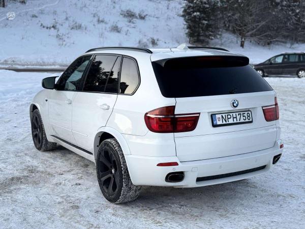 Balts BMW X5 2012 Viļņa, ar dzinēja tilpumu 2.99 L un nobraukumu 270 tūkst. km par 11900 €, foto 4 vietnē AUTOMOTO.COM.LV