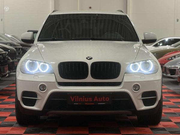 White BMW X5 2012 in Vilnius, with an engine capacity of 2.99 L and mileage of 243 thousand km for 10000 €, photo 2 on AUTOMOTO.COM.LV