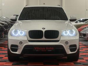 White BMW X5 2012 in Vilnius, with an engine capacity of 2.99 L and mileage of 243 thousand km for 10000 €, photo 2 on AUTOMOTO.COM.LV