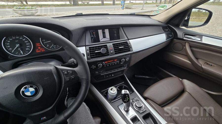 Balts BMW X5 2012 Daugavpils, ar dzinēja tilpumu 3.00 L un nobraukumu 233 tūkst. km par 13000 €, foto 21 vietnē AUTOMOTO.COM.LV