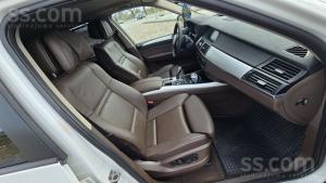 Balts BMW X5 2012 Daugavpils, ar dzinēja tilpumu 3.00 L un nobraukumu 233 tūkst. km par 13000 €, foto 26 vietnē AUTOMOTO.COM.LV