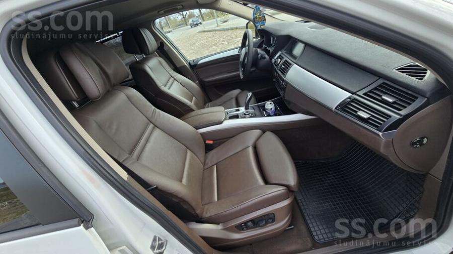 Balts BMW X5 2012 Daugavpils, ar dzinēja tilpumu 3.00 L un nobraukumu 233 tūkst. km par 13000 €, foto 26 vietnē AUTOMOTO.COM.LV
