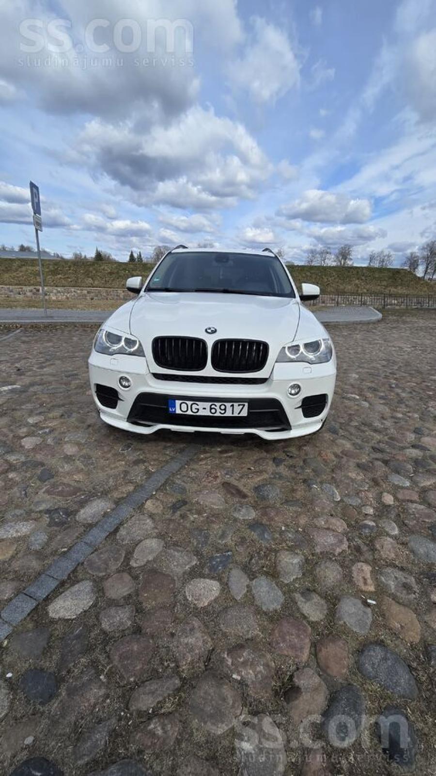 Balts BMW X5 2012 Daugavpils, ar dzinēja tilpumu 3.00 L un nobraukumu 233 tūkst. km par 13000 €, foto 28 vietnē AUTOMOTO.COM.LV