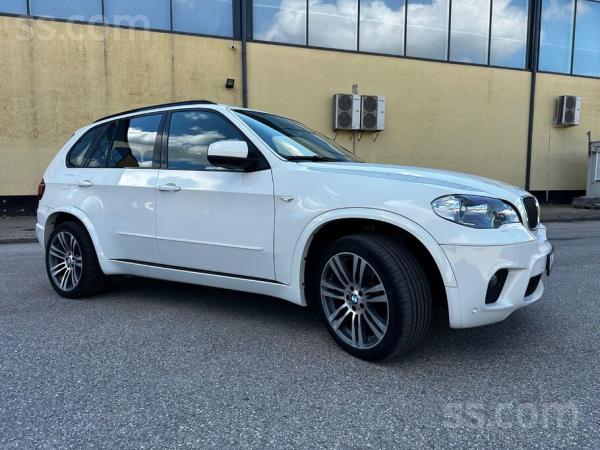 Balts BMW X5 2012 Talsi, ar dzinēja tilpumu 3.00 L un nobraukumu 287 tūkst. km par 12500 €, foto 1 vietnē AUTOMOTO.COM.LV