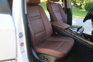 Balts BMW X5 2012 Rīga, ar dzinēja tilpumu 3.00 L un nobraukumu 276 tūkst. km par 12390 €, foto 14 vietnē AUTOMOTO.COM.LV