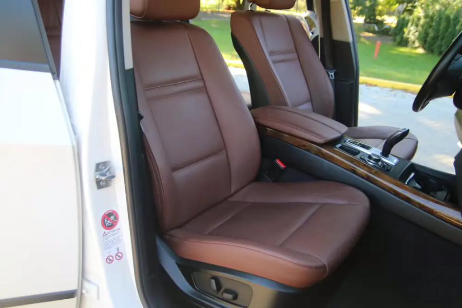 Balts BMW X5 2012 Rīga, ar dzinēja tilpumu 3.00 L un nobraukumu 276 tūkst. km par 12390 €, foto 14 vietnē AUTOMOTO.COM.LV