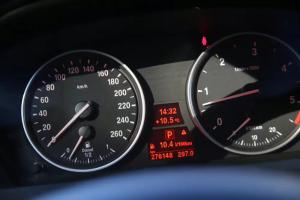 Balts BMW X5 2012 Rīga, ar dzinēja tilpumu 3.00 L un nobraukumu 276 tūkst. km par 12390 €, foto 23 vietnē AUTOMOTO.COM.LV