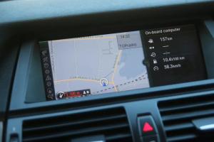 Balts BMW X5 2012 Rīga, ar dzinēja tilpumu 3.00 L un nobraukumu 276 tūkst. km par 12390 €, foto 24 vietnē AUTOMOTO.COM.LV