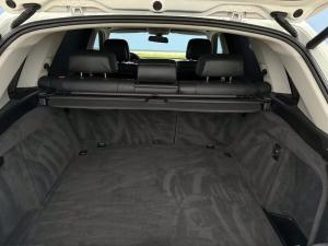 White BMW X5 2012 in Riga, with an engine capacity of 3.00 L and mileage of 228 thousand km for 6000 €, photo 12 on AUTOMOTO.COM.LV