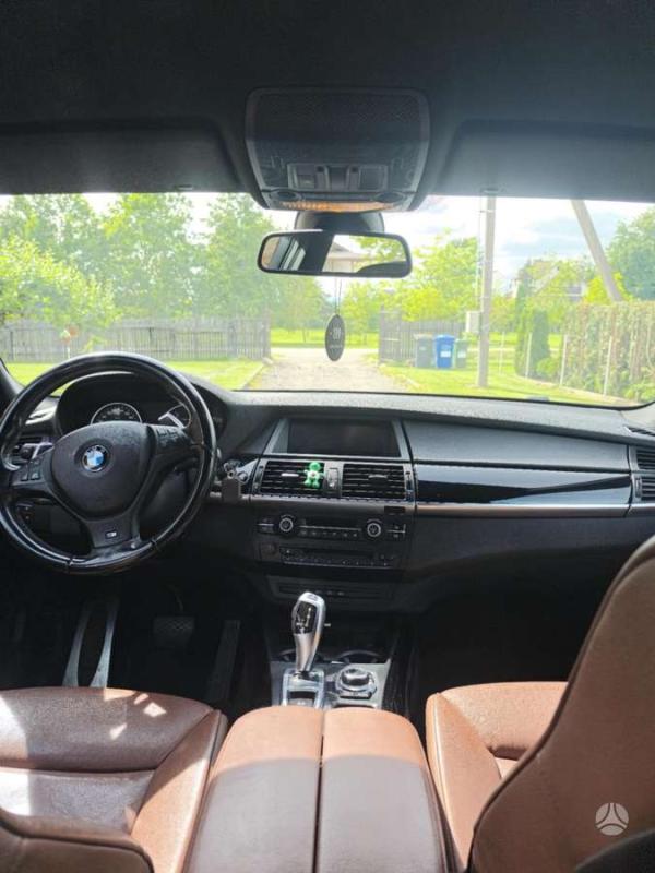 White BMW X5 2012 in Marijampole, with an engine capacity of 2.99 L and mileage of 343 thousand km for 16500 €, photo 3 on AUTOMOTO.COM.LV