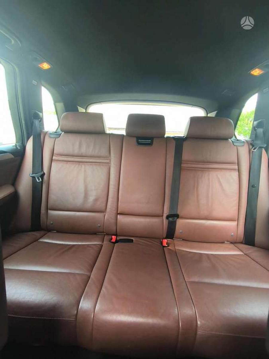 Balts BMW X5 2012 Marijampole, ar dzinēja tilpumu 2.99 L un nobraukumu 343 tūkst. km par 16500 €, foto 7 vietnē AUTOMOTO.COM.LV