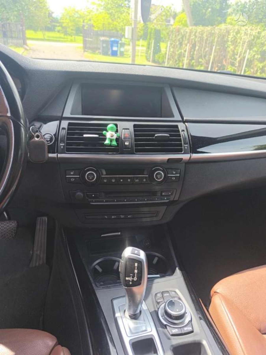 Balts BMW X5 2012 Marijampole, ar dzinēja tilpumu 2.99 L un nobraukumu 343 tūkst. km par 16500 €, foto 11 vietnē AUTOMOTO.COM.LV