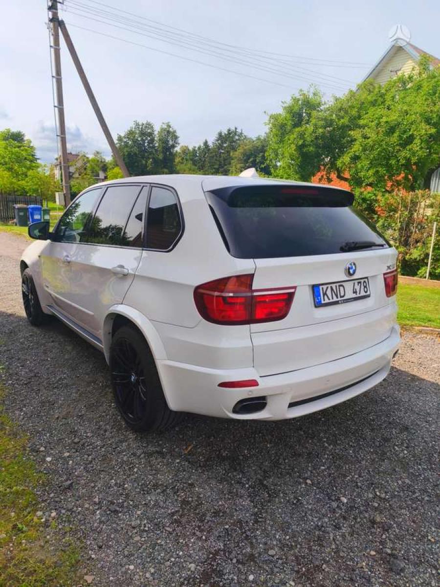 Balts BMW X5 2012 Marijampole, ar dzinēja tilpumu 2.99 L un nobraukumu 343 tūkst. km par 16500 €, foto 15 vietnē AUTOMOTO.COM.LV