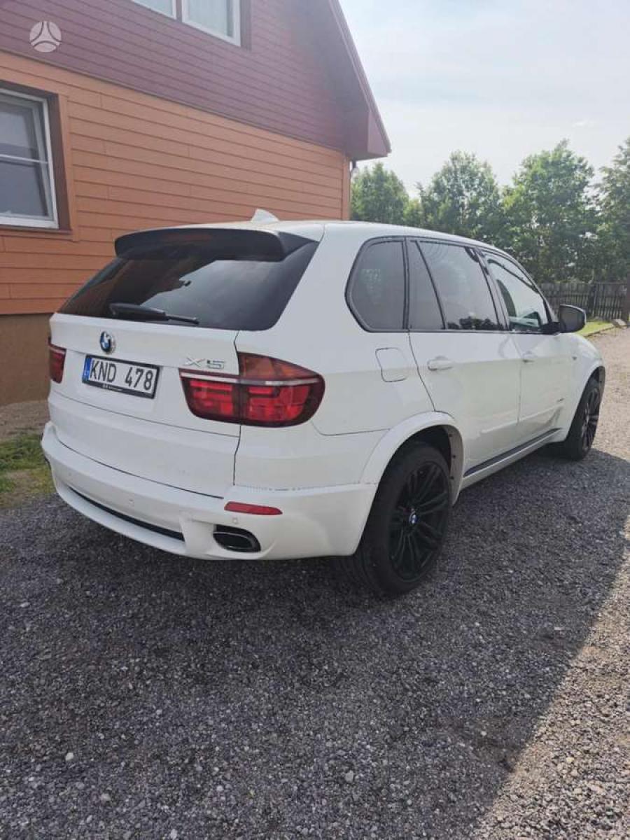 Balts BMW X5 2012 Marijampole, ar dzinēja tilpumu 2.99 L un nobraukumu 343 tūkst. km par 16500 €, foto 16 vietnē AUTOMOTO.COM.LV