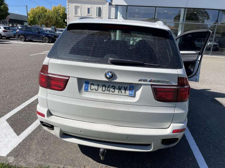 Balts BMW X5 2012 Tauragė, ar dzinēja tilpumu 3.00 L un nobraukumu 252 tūkst. km par 7700 €, foto 3 vietnē AUTOMOTO.COM.LV