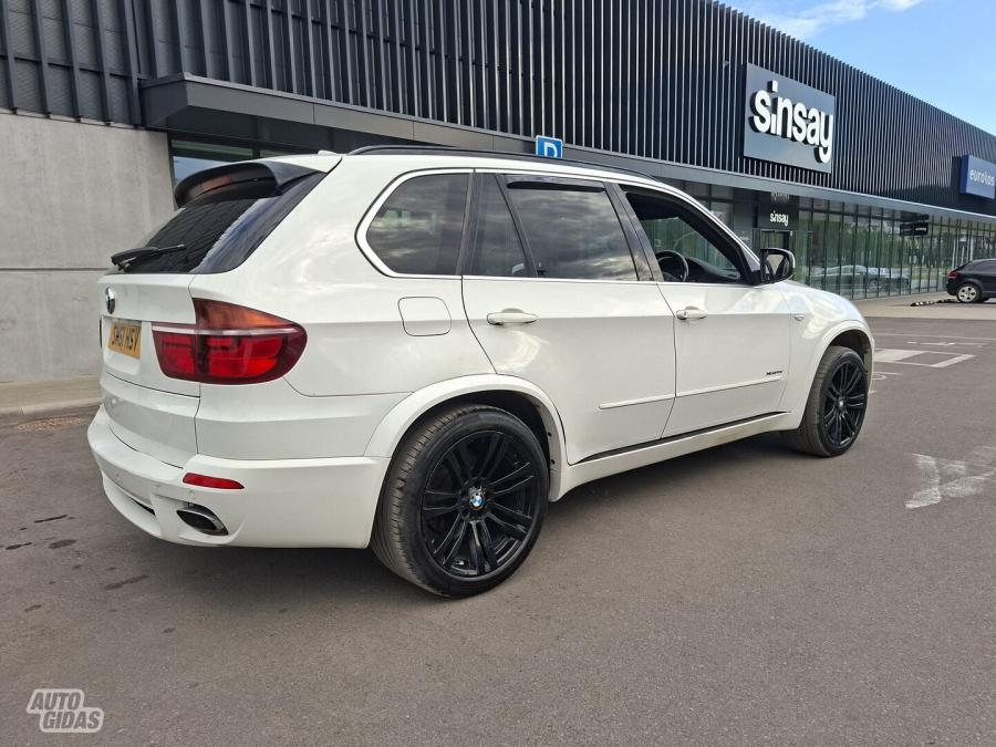 Balts BMW X5 2012 Alīta, ar dzinēja tilpumu 3.00 L un nobraukumu 198 tūkst. km par 3350 €, foto 1 vietnē AUTOMOTO.COM.LV