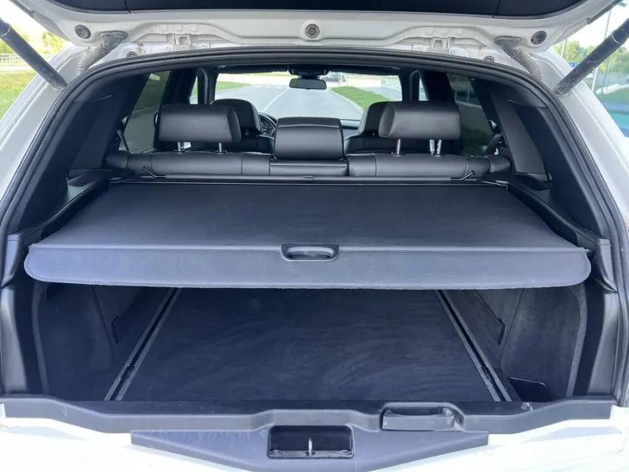 White BMW X5 2012 in Rezekne, with an engine capacity of 3.00 L and mileage of 210 thousand km for 15990 €, photo 19 on AUTOMOTO.COM.LV