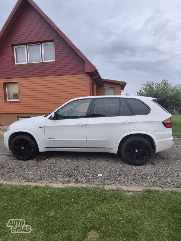 Balts BMW X5 2012 Marijampole, ar dzinēja tilpumu 3.00 L un nobraukumu 347 tūkst. km par 13999 €, foto 2 vietnē AUTOMOTO.COM.LV