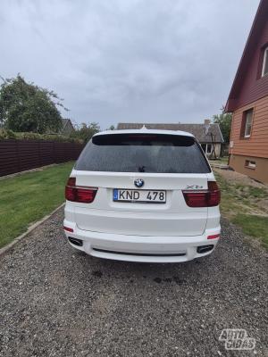 White BMW X5 2012 in Marijampole, with an engine capacity of 3.00 L and mileage of 347 thousand km for 13999 €, photo 5 on AUTOMOTO.COM.LV