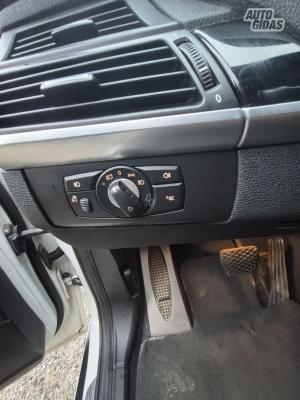 White BMW X5 2012 in Marijampole, with an engine capacity of 3.00 L and mileage of 347 thousand km for 13999 €, photo 17 on AUTOMOTO.COM.LV