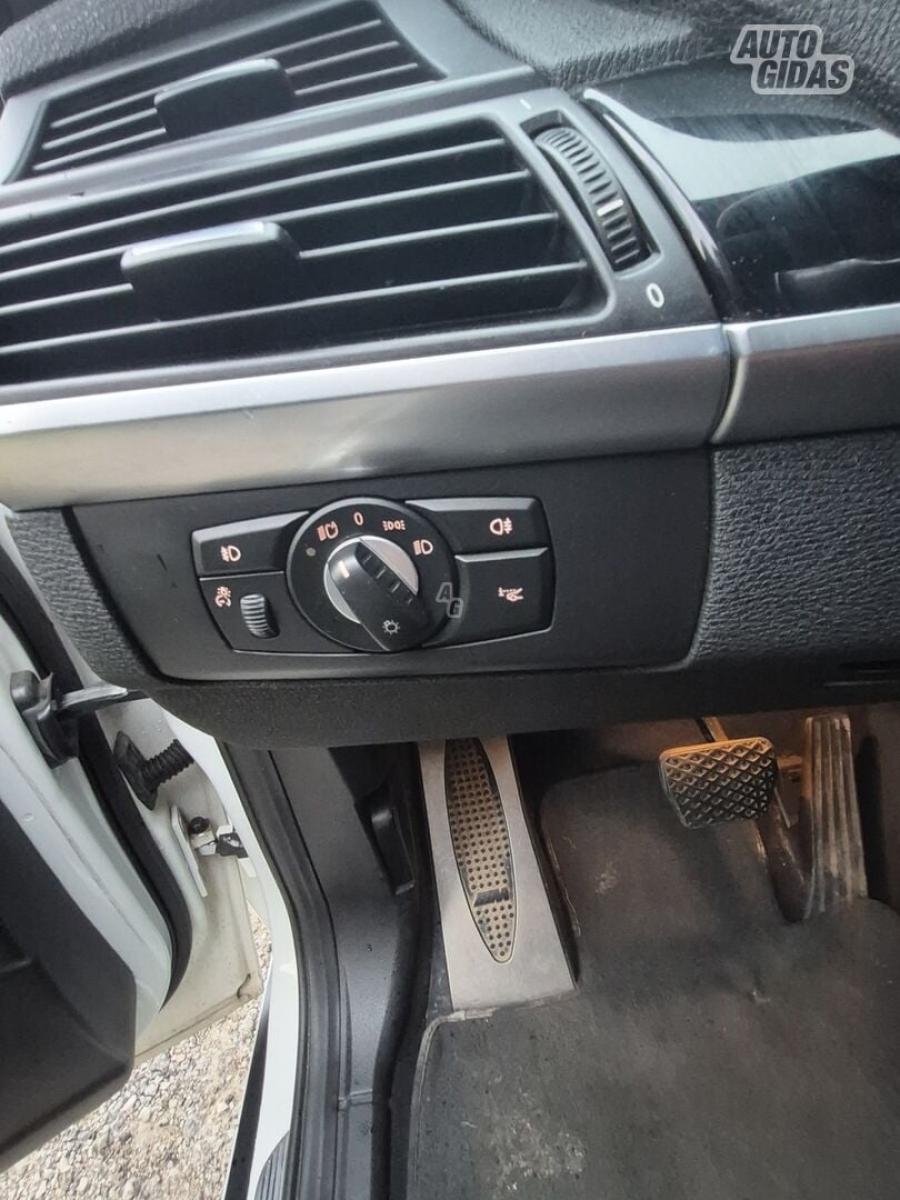 White BMW X5 2012 in Marijampole, with an engine capacity of 3.00 L and mileage of 347 thousand km for 13999 €, photo 17 on AUTOMOTO.COM.LV