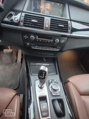 White BMW X5 2012 in Marijampole, with an engine capacity of 3.00 L and mileage of 347 thousand km for 13999 €, photo 18 on AUTOMOTO.COM.LV