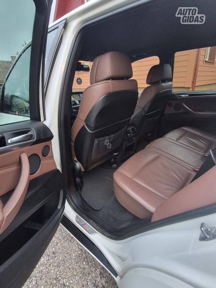 White BMW X5 2012 in Marijampole, with an engine capacity of 3.00 L and mileage of 347 thousand km for 13999 €, photo 22 on AUTOMOTO.COM.LV