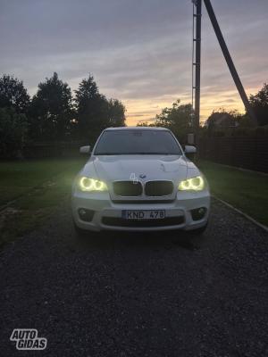 White BMW X5 2012 in Marijampole, with an engine capacity of 3.00 L and mileage of 347 thousand km for 13999 €, photo 30 on AUTOMOTO.COM.LV