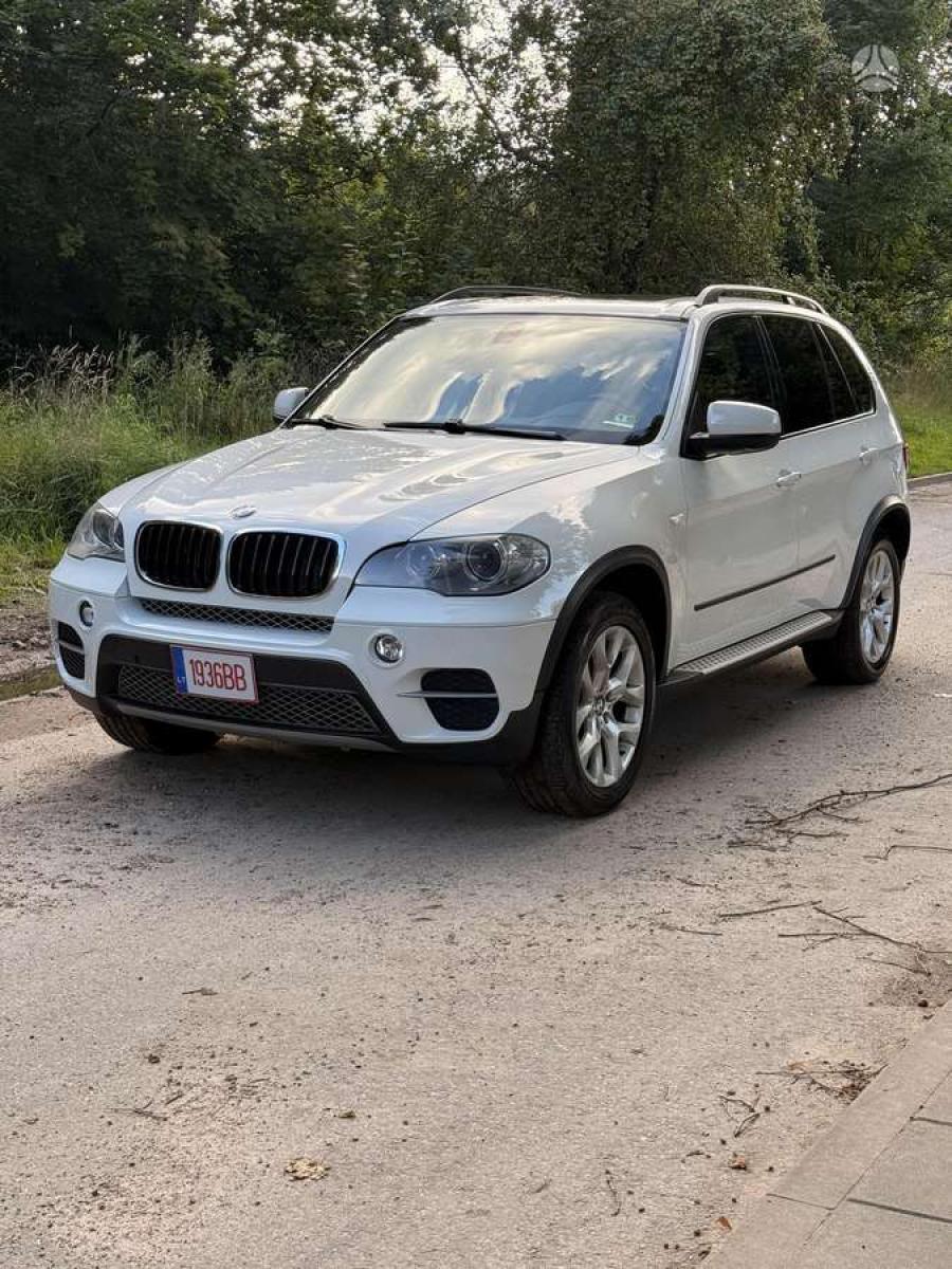Balts BMW X5 2012 Viļņa, ar dzinēja tilpumu 2.98 L un nobraukumu 232 tūkst. km par 12200 €, foto 3 vietnē AUTOMOTO.COM.LV